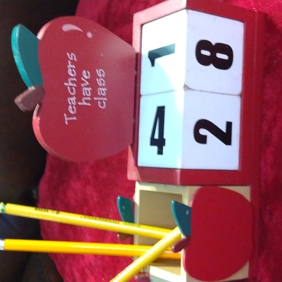 no brand | Other | Teachers Have Class Wood Apple Calendar Pencil ...